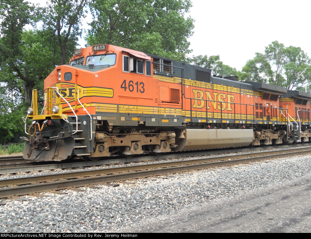 BNSF 4613 (1)